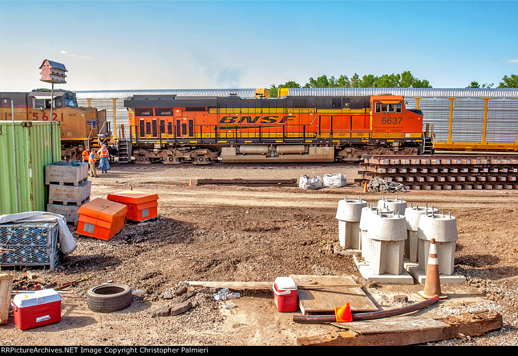 BNSF 6637